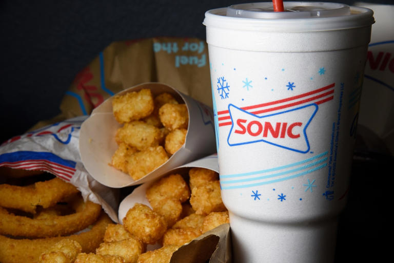 Sonic's new $7 combo and updated $1.99 menu aim to win over budget ...