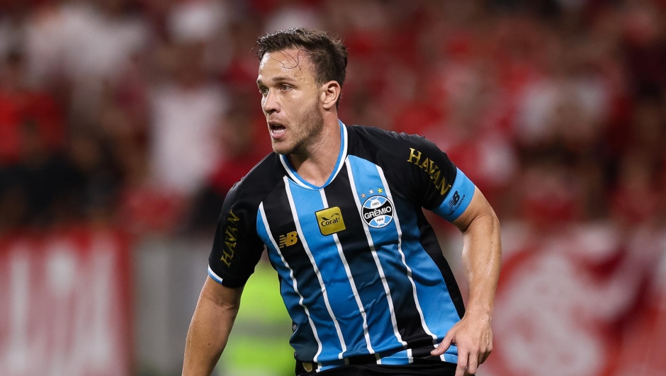 Arthur, ancora tu? L'ennesimo ritorno alla Juve, se non parte sono ...