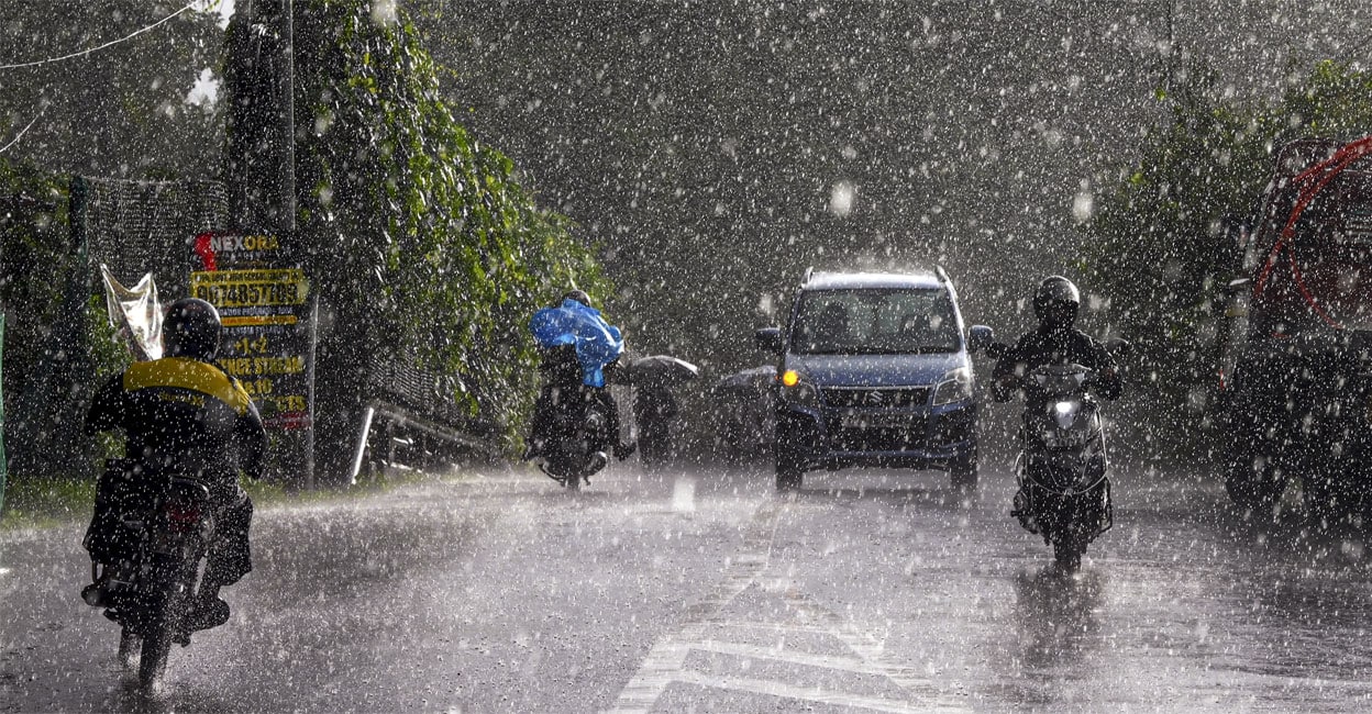 Kerala rain: Holiday declared for educational institutions in 3 ...