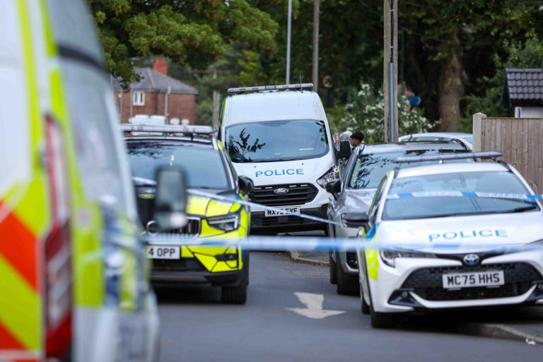 Bomb squad called to popular student area after 'suspicious item' found ...