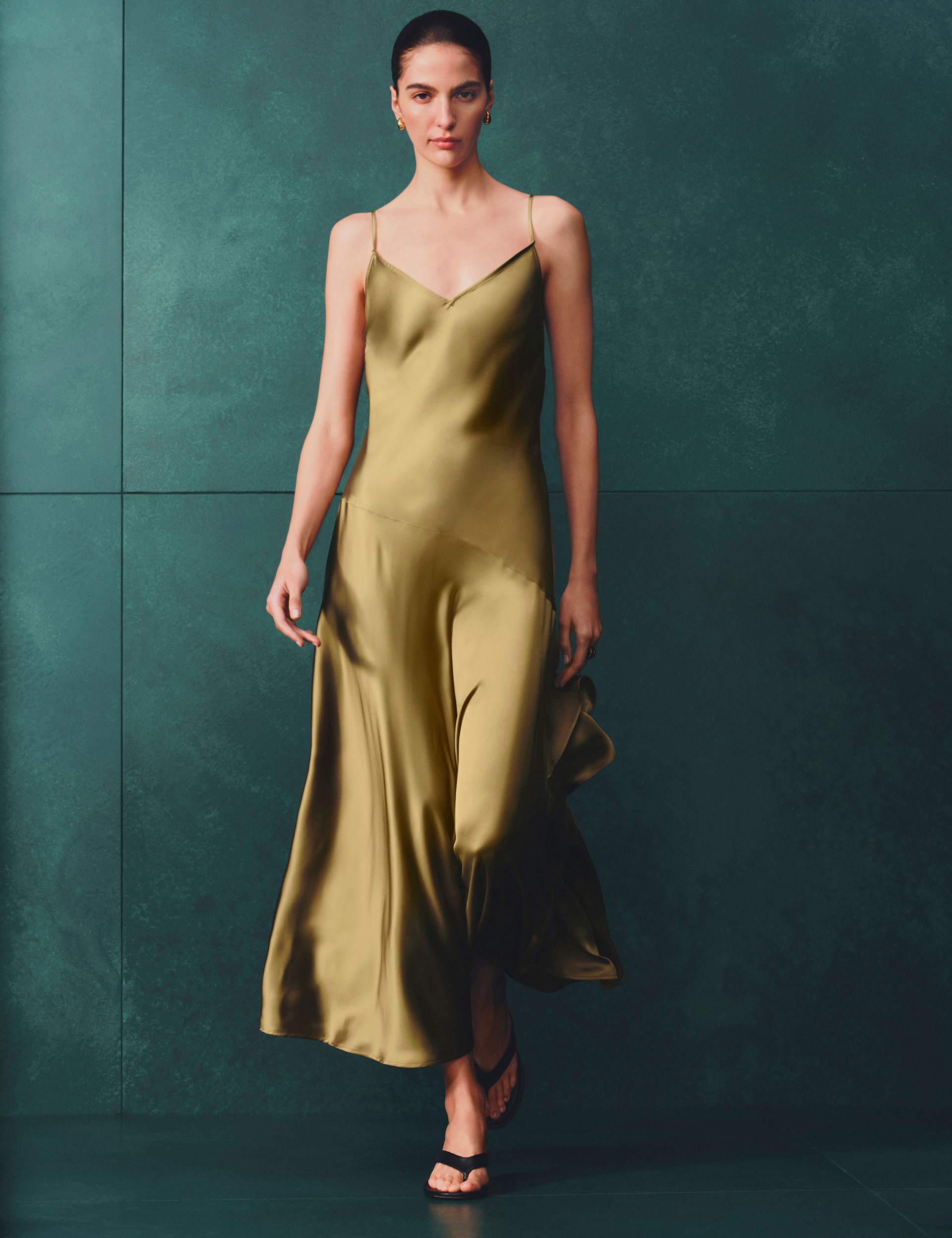 Going to a summer wedding? These 6 dress trends at M&S will ensure you ...