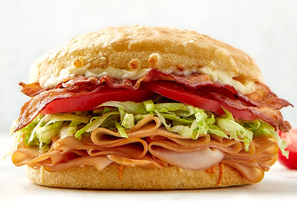 5 restaurant chains with the best turkey clubs, according to diners