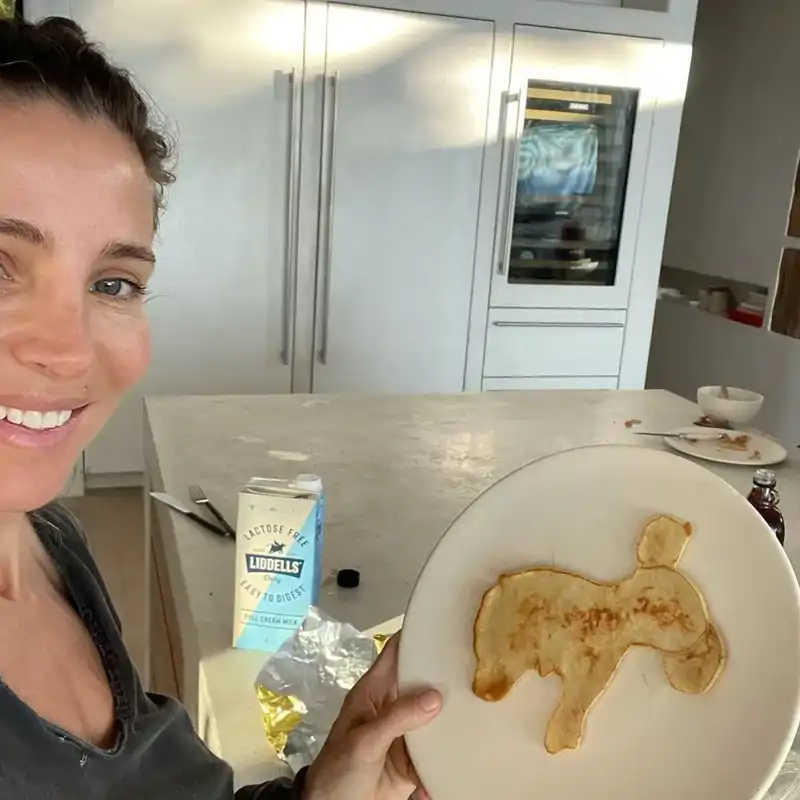 Elsa Pataky y Chris Hemsworth abren las puertas de su cocina, bañada de ...