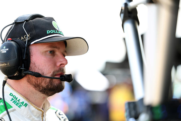 NASCAR Cup Michigan starting lineup: Denny Hamlin snags pole, but will ...
