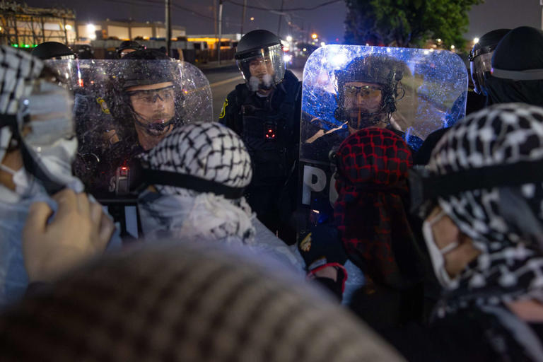 Police ordered 70 protesters to leave a Newark ICE facility — then ...