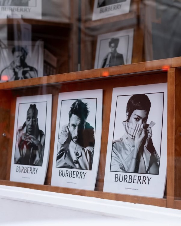 Burberry ubah kios koran London jadi pop-up mewah