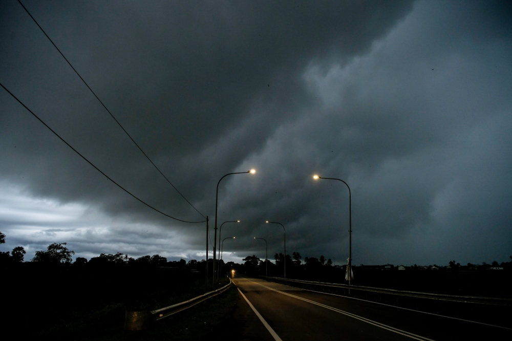 Heavy rain, strong winds on the way: Thunderstorm warning in effect for ...