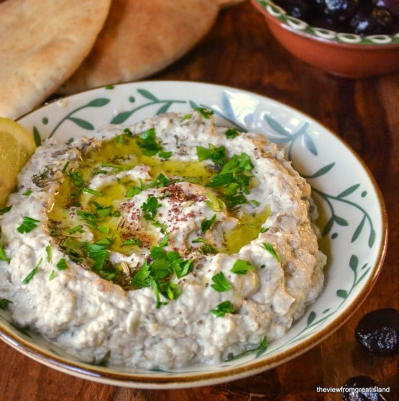 17 simple Middle Eastern dips perfect for sharing with friends