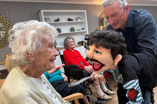 Banbury residents enjoy afternoon of puppets and laughter