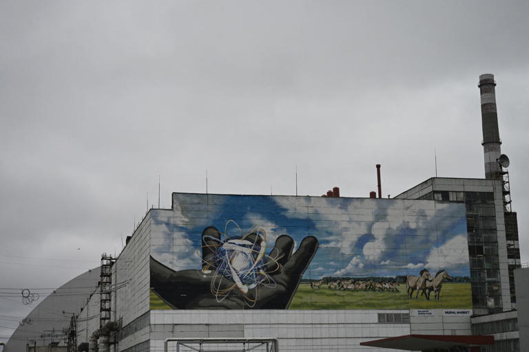 Russian drone strikes spent nuclear fuel storage facility in Chornobyl ...