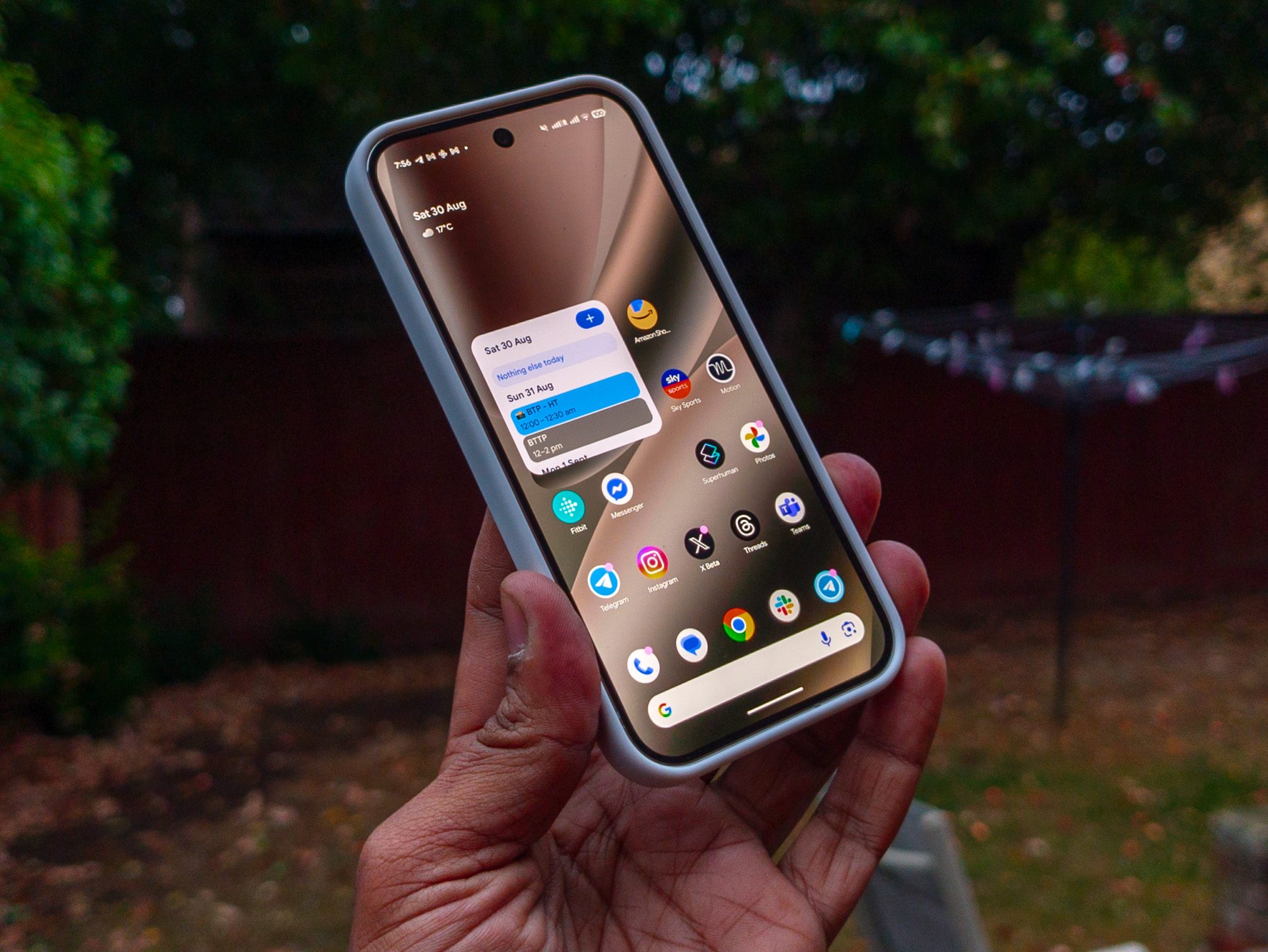 Leaked Pixel 11 wallpapers hint at what color options you’ll likely get ...