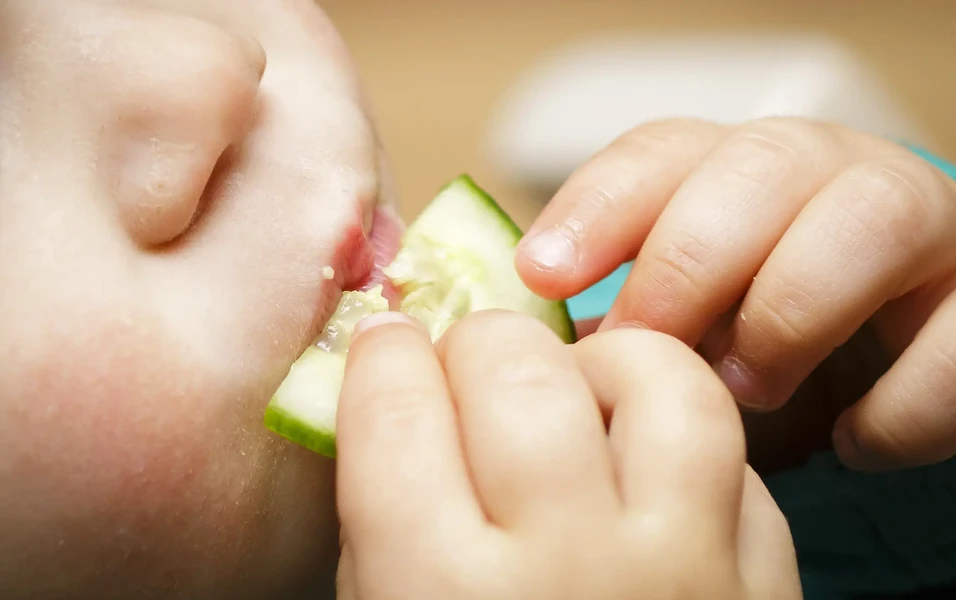 Early childhood diet linked to teen brain development, review finds