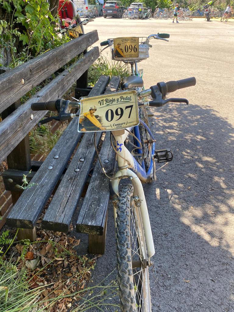 Cenicero revive el ciclismo de antaño con la sexta Rioja y Pedal