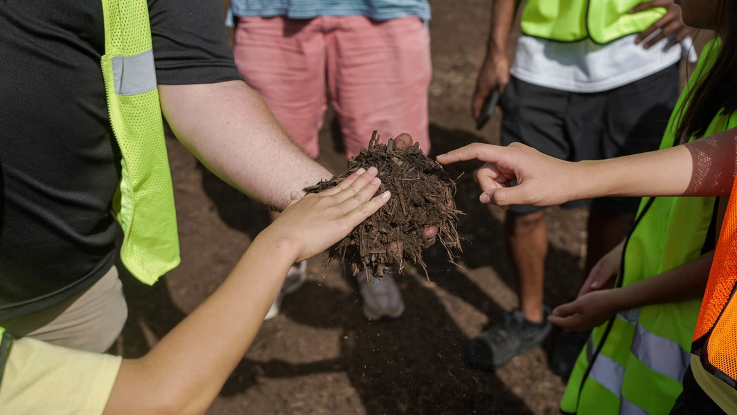 Gardener’s compost test shows heat advantage of larger piles