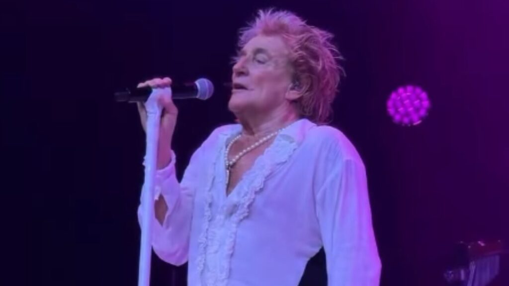 Rod Stewart, 81, reveals the exercise routine that keeps him fit