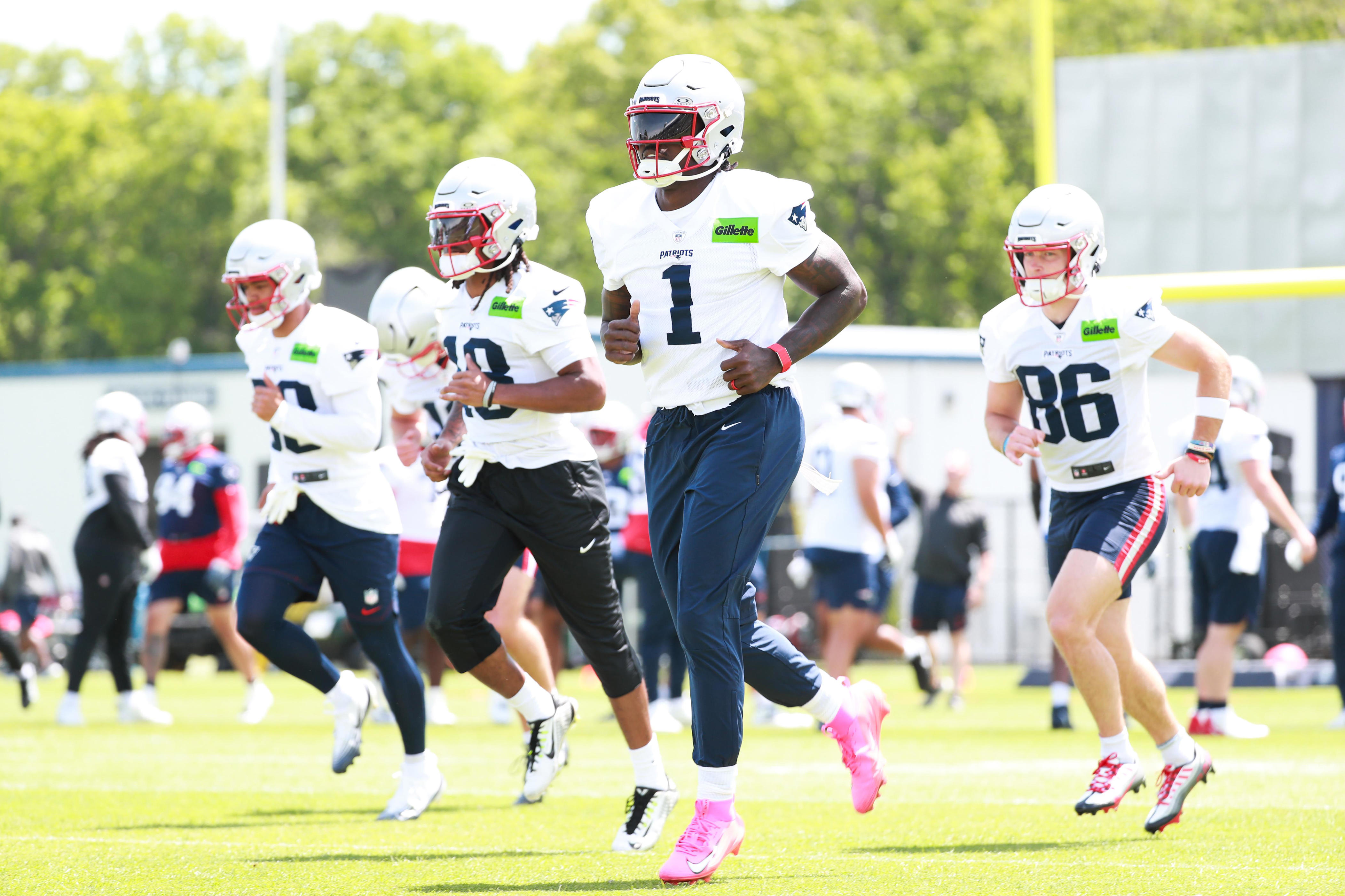 Sunday Patriots notes: AJ Brown looking to earn role in wide receiver room