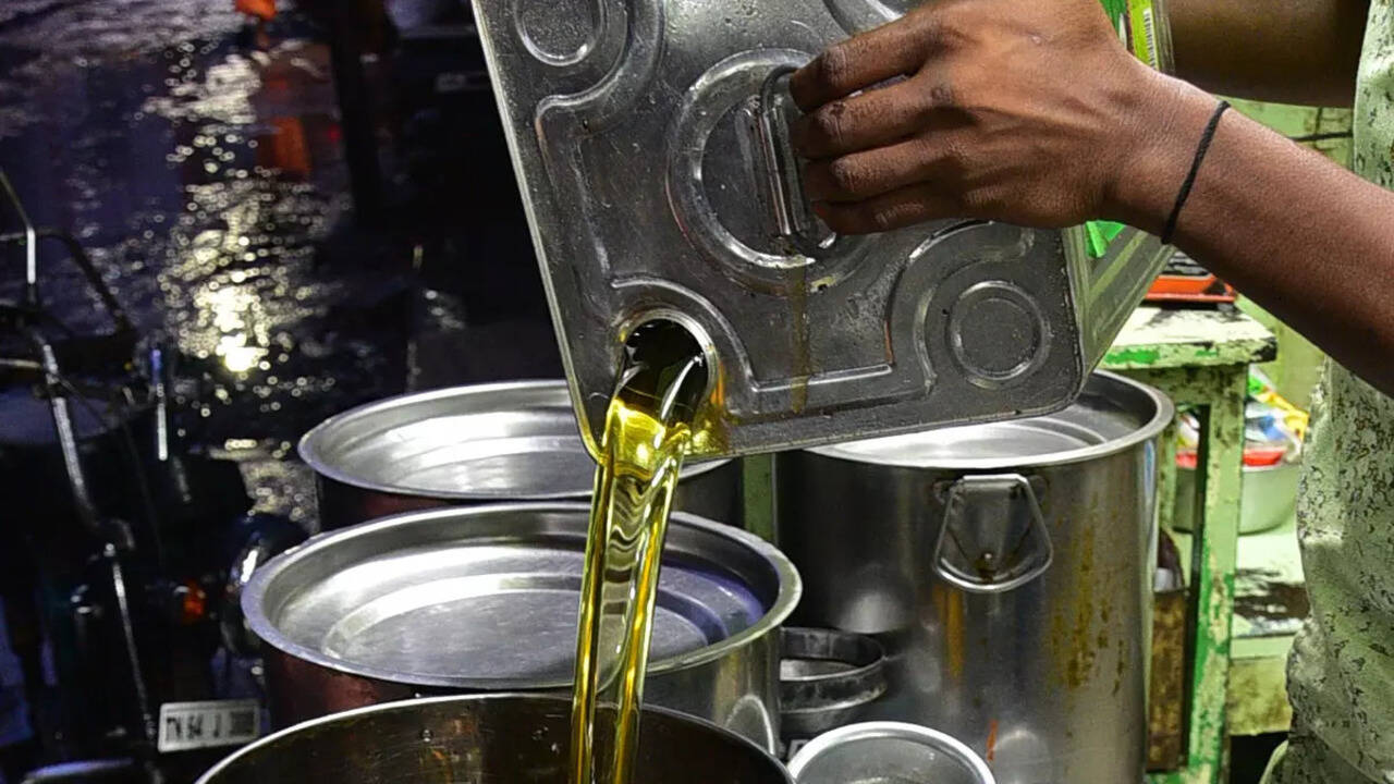 Centre mandates 9 standard pack sizes for edible oils