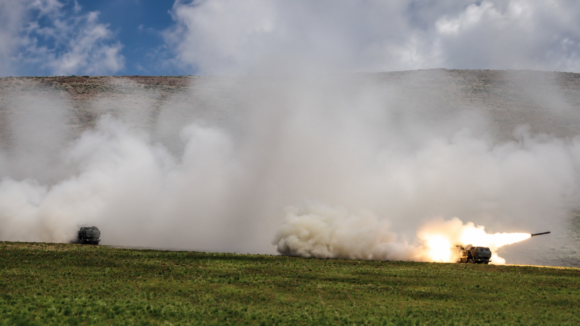 Watch HIMARS launch rockets in live fire training