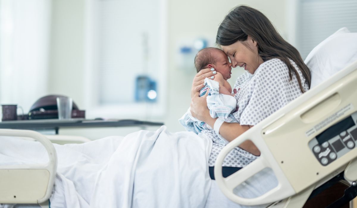High-risk labour nurse explains 4 things you shouldn’t do after having ...