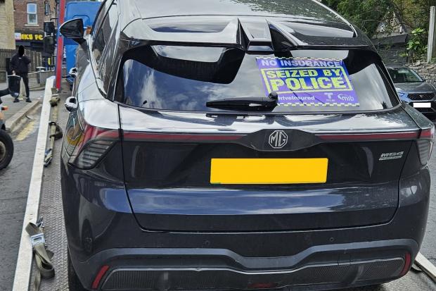 Driver gave 'Oscar-worthy' performance to police after blocking lane ...