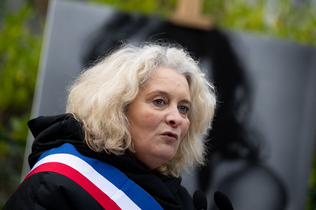 Nuit Blanche : Alexandra Cordebard, la maire du Xe arrondissement de ...