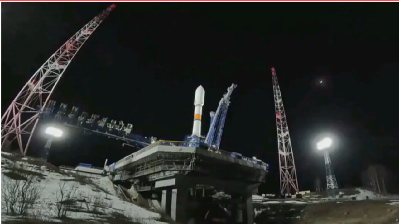 Russia’s new ‘Starlink‑style’ Rassvet fleet loses its first satellite ...