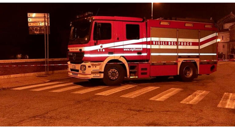 Vuole lanciarsi nel Misa dal ponte Zavatti: l'allarme alle 4.30 ...