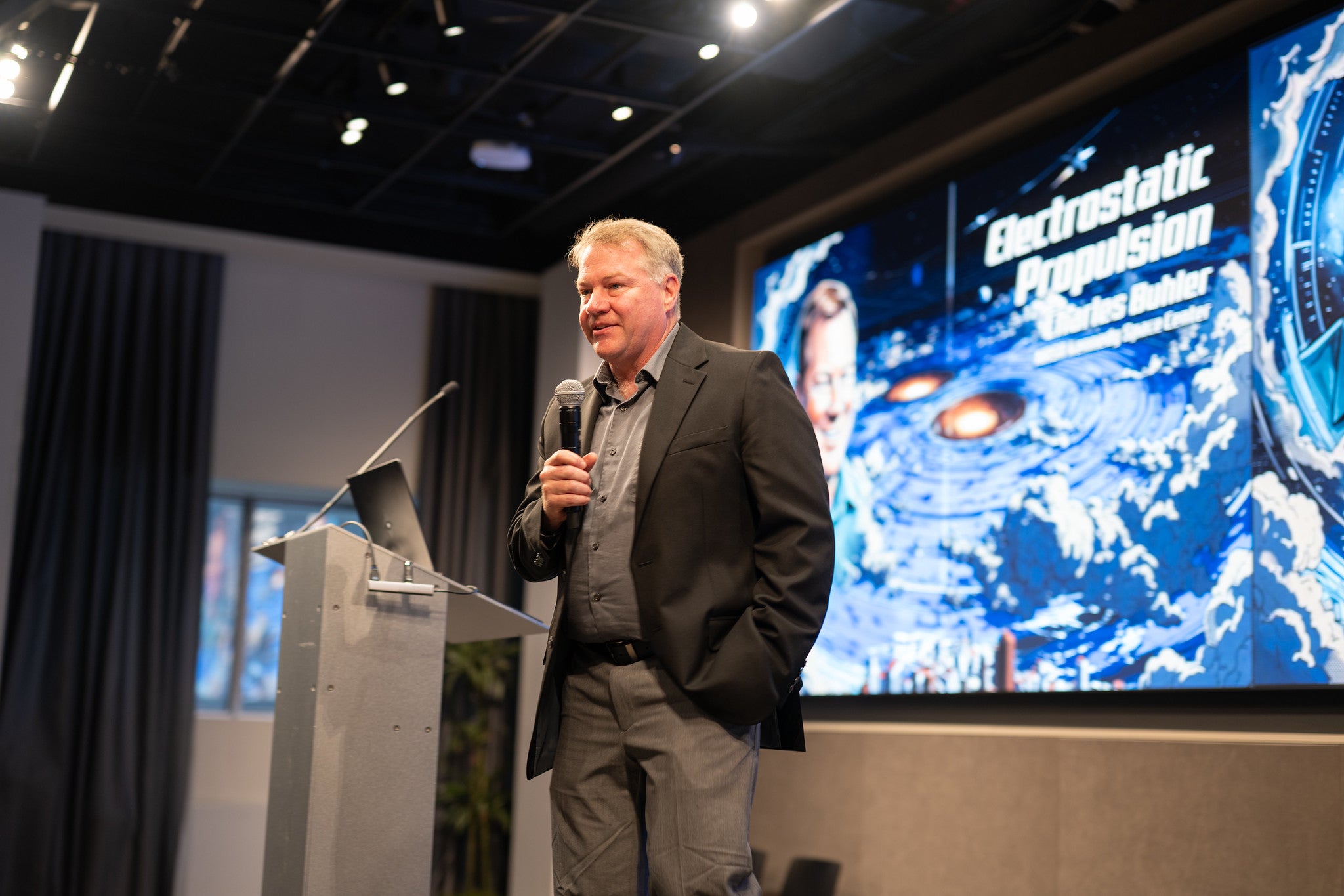 Former NASA engineer creates electrostatic space drive — no propellant ...