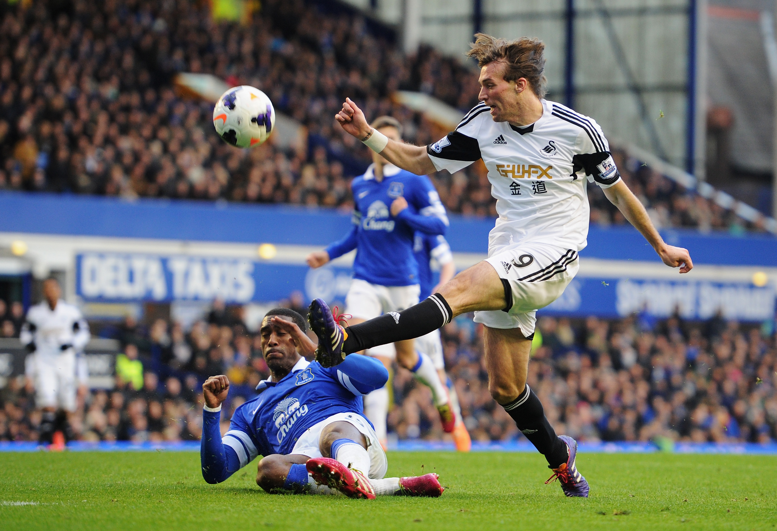 Transfer news live: Arsenal deal agreed; Chelsea wait on Enzo bid
