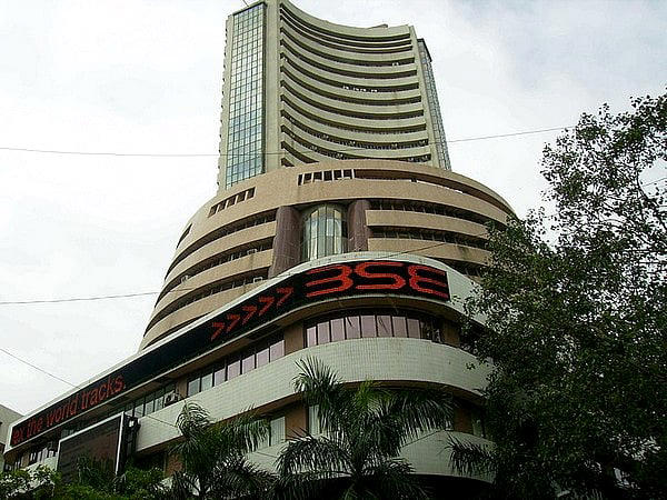 FPIs pull out Rs 43,000 crore in first week of June; AI trade ...