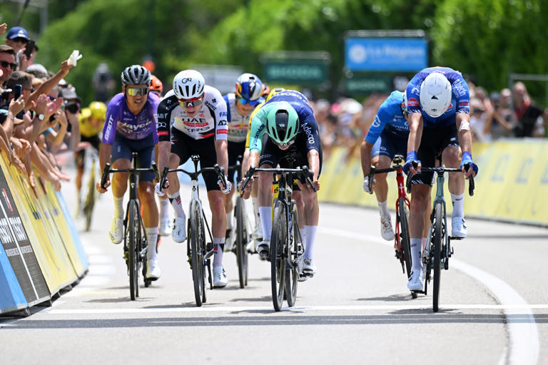 Critérium du Dauphiné: Alex Baudin survives from early breakaway to win ...