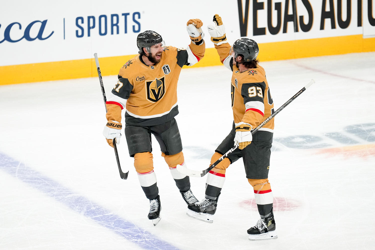 Golden Knights beat Hurricanes 5-4 in 2OT in Game 3 after blowing 4 ...