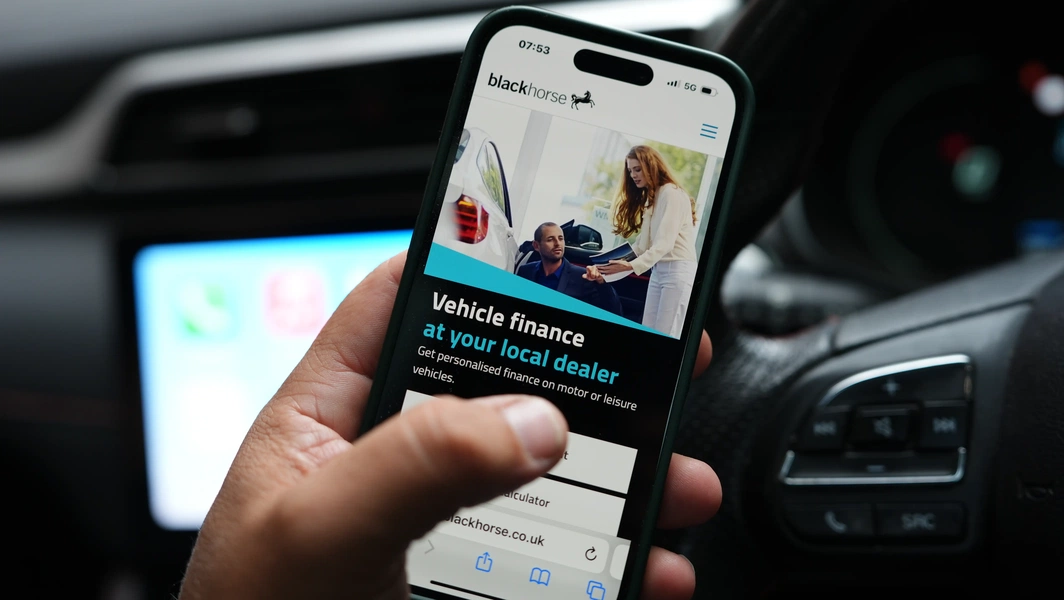 FCA warns drivers over misleading motoring finance adverts
