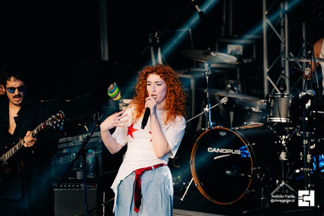 2ª noite de North Festival: A poesia de Liniker e a viagem aos anos 80 ...