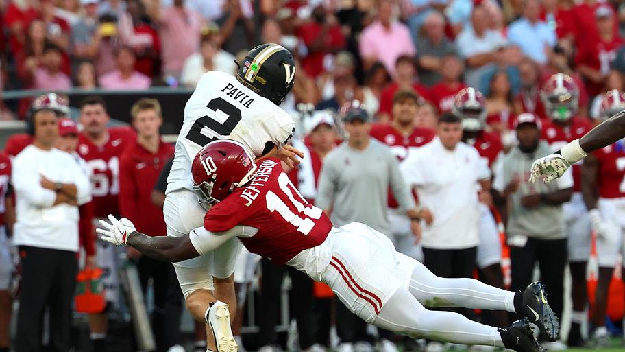 4-star CB spurns four major college football programs in recruiting update