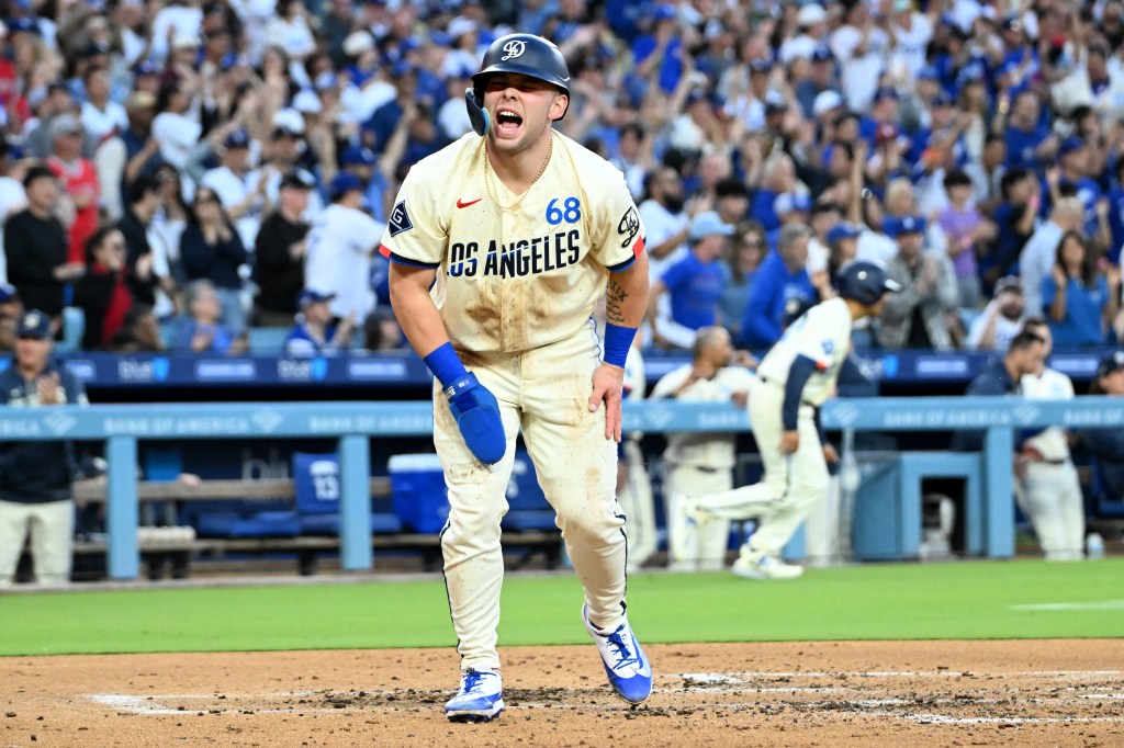 Will Smith scratched from Dodgers’ lineup with stiff neck