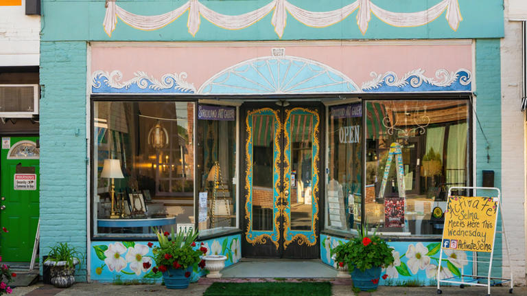 North Carolina's artsy town near Raleigh has a lively downtown full of ...