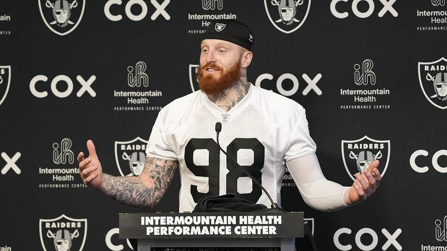 ESPN reporter names Bears as candidate to pursue trade with Raiders for ...