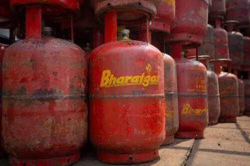 Can't stop cooking: LPG price hike squeezes household budgets in Bengaluru