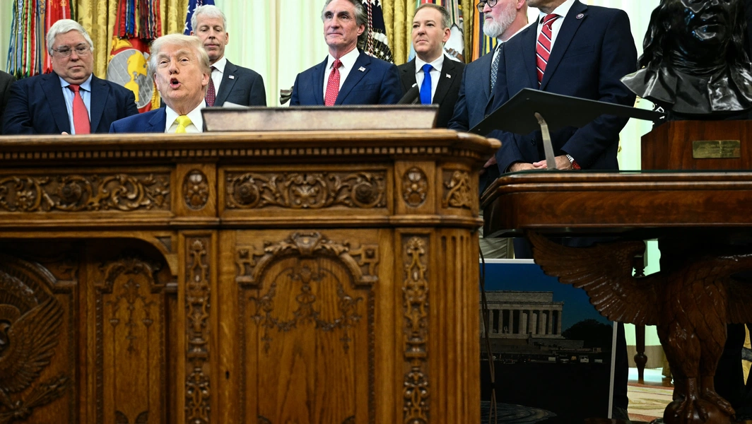Fact-check confirms Trump nodded off during Oval Office briefing