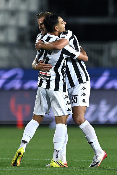 Ascoli-Brescia 3-0, i marchigiani sono in Serie B!