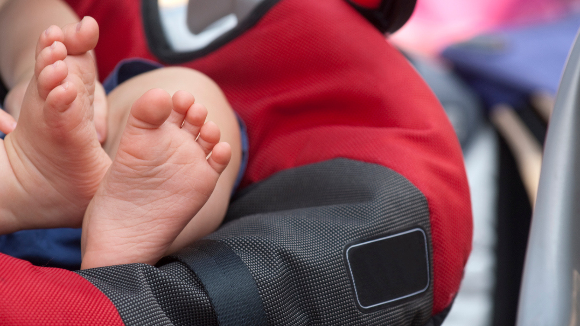 A Woman Found Three Kids Alone in a Hot Car at Kroger & Then Their Mom ...