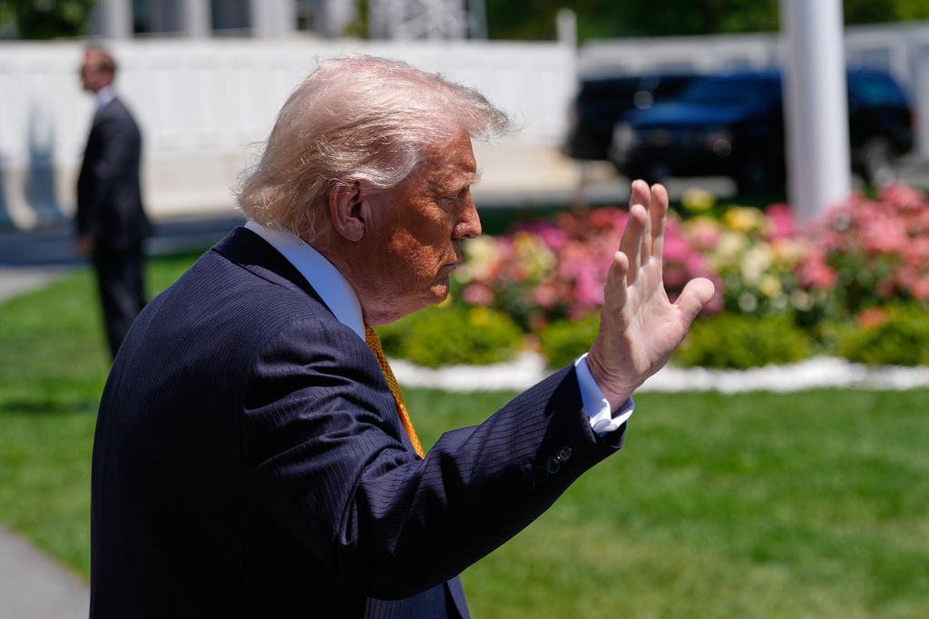 Trump storms out of NBC interview ranting about 'crooked' press and ...