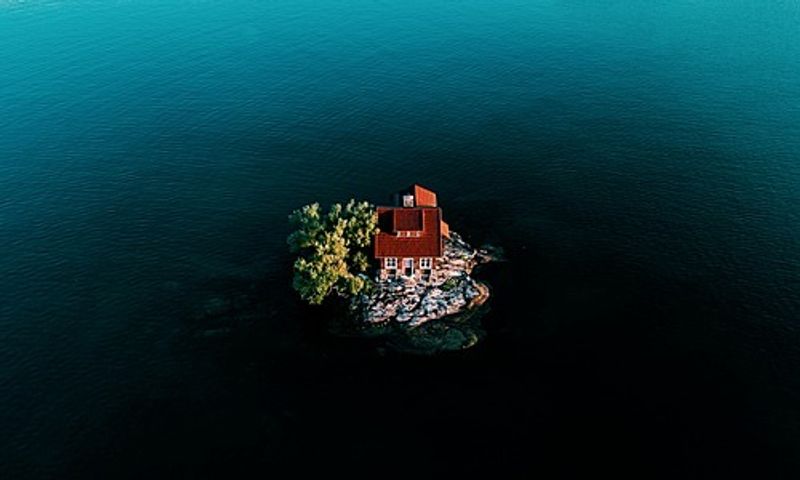No crowds, no neighbors: The world’s 12 loneliest houses