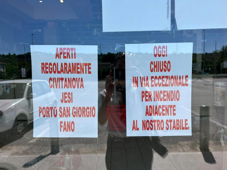 Rogo da Magrì Food, colonna di fumo visibile a km di distanza ...