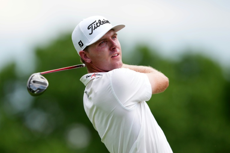 Poston grabs lead after third round finish at PGA Memorial