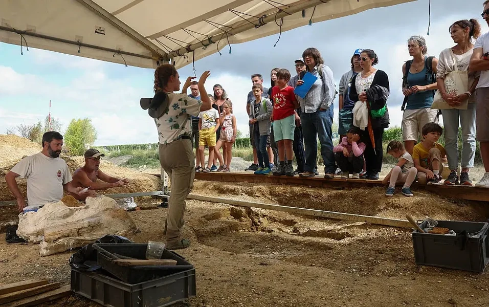 Fossils confirm 3.3-foot Praearcturus as largest known scorpion