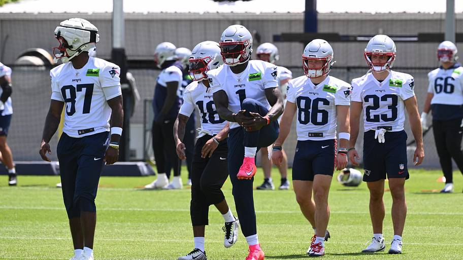 Resetting Patriots WR depth chart: How does AJ Brown fit in?