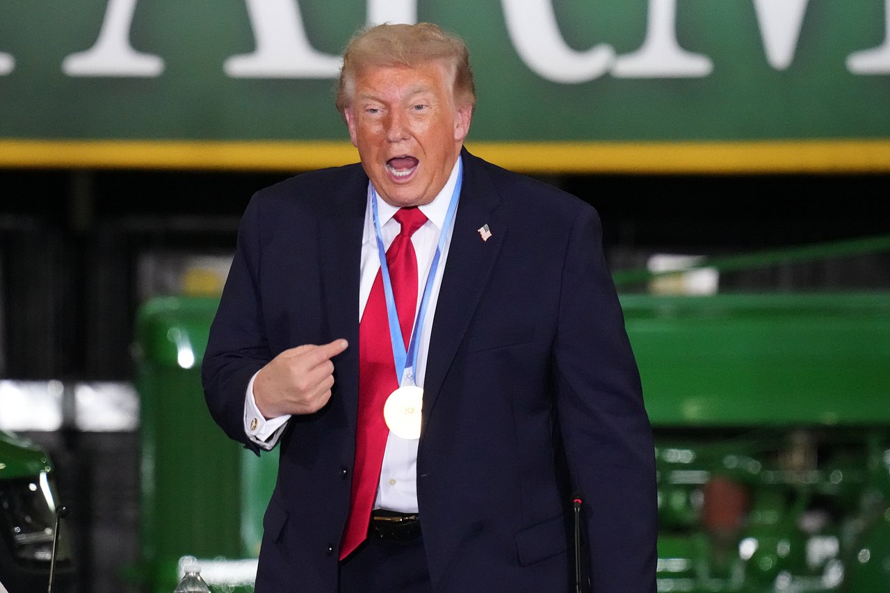 Trump threatens to 'blow hell out of' Iran if negotiations fail, calls ...