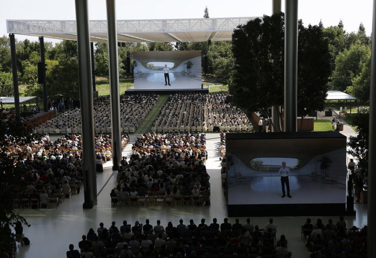 Apple is hours away from revealing blockbuster new iPhone, iPad, and ...